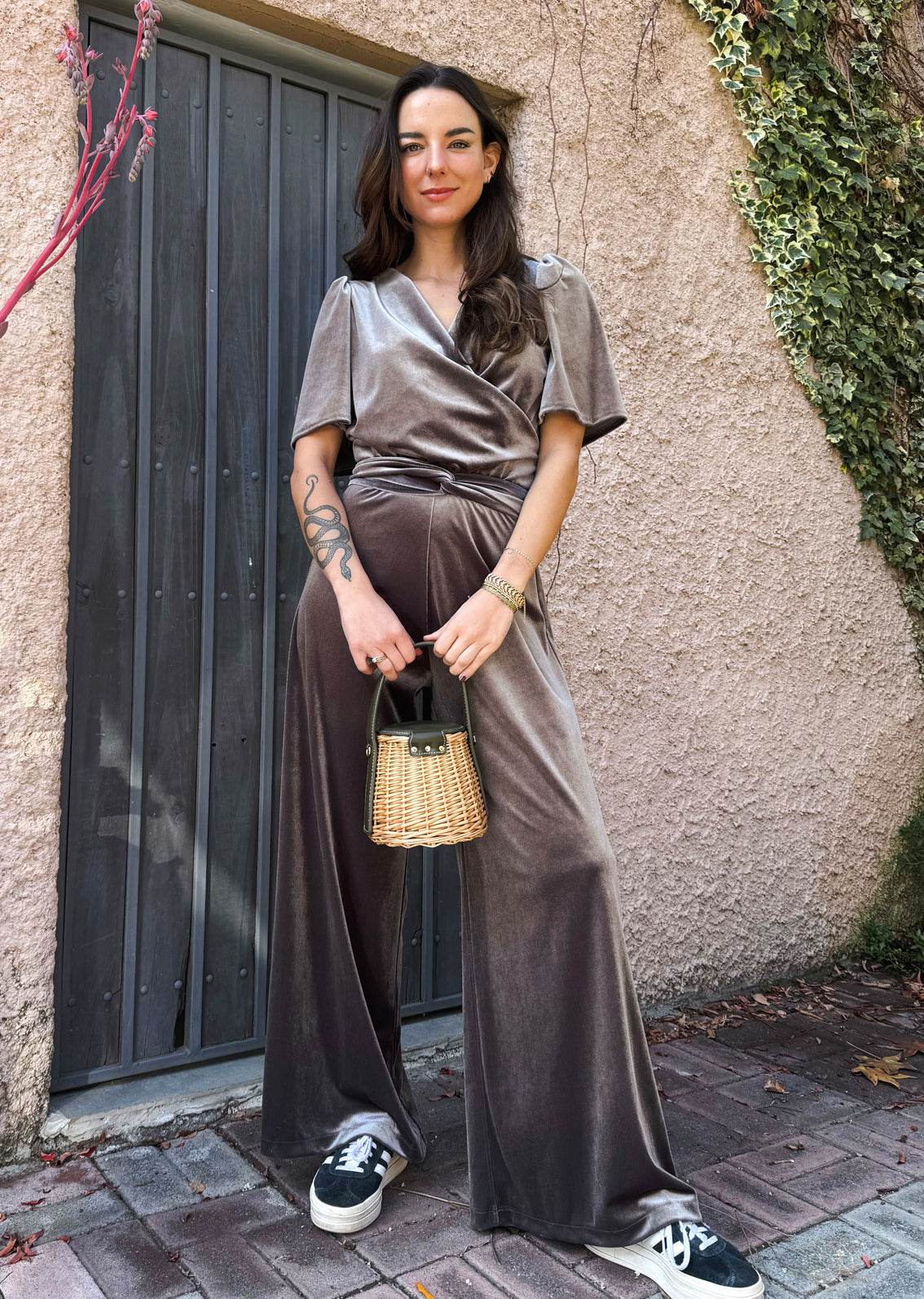 Enterito Mila | Warm Grey – Victoria Raveau